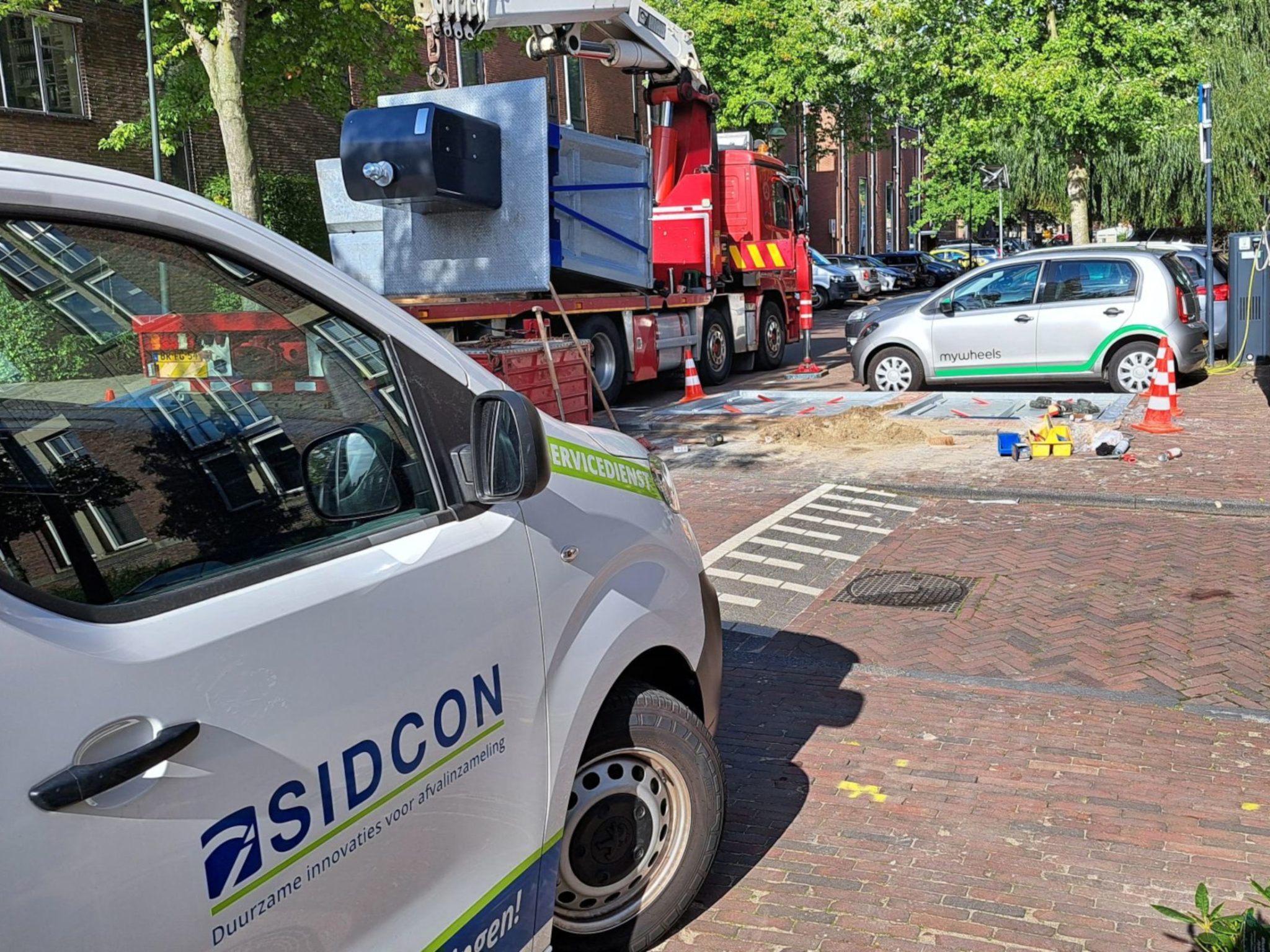 Hoe de ondergrondse perscontainer wordt onderhouden - Sidcon