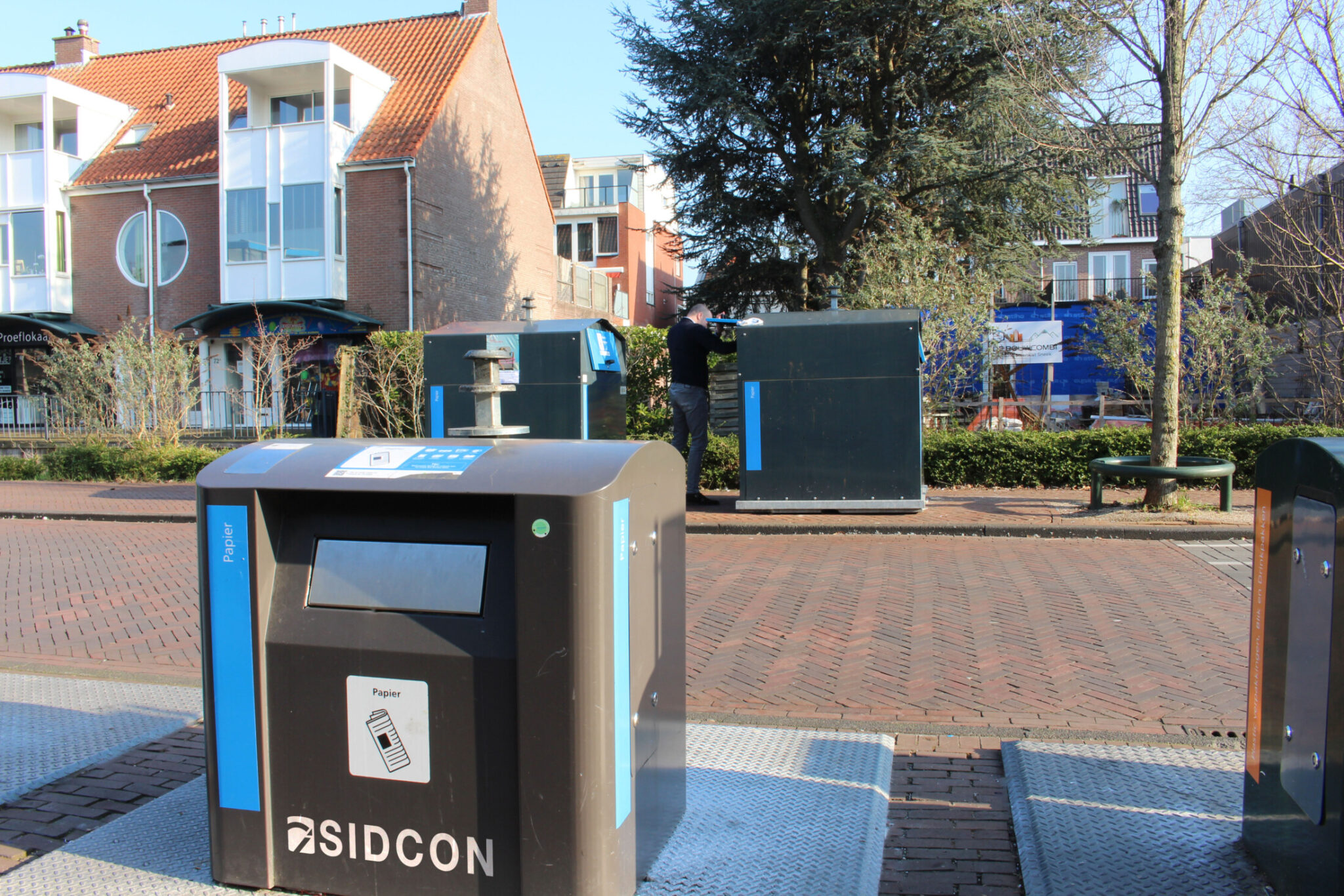 Meerlanden zet perscontainer in om stijging papier/karton op te vangen ...